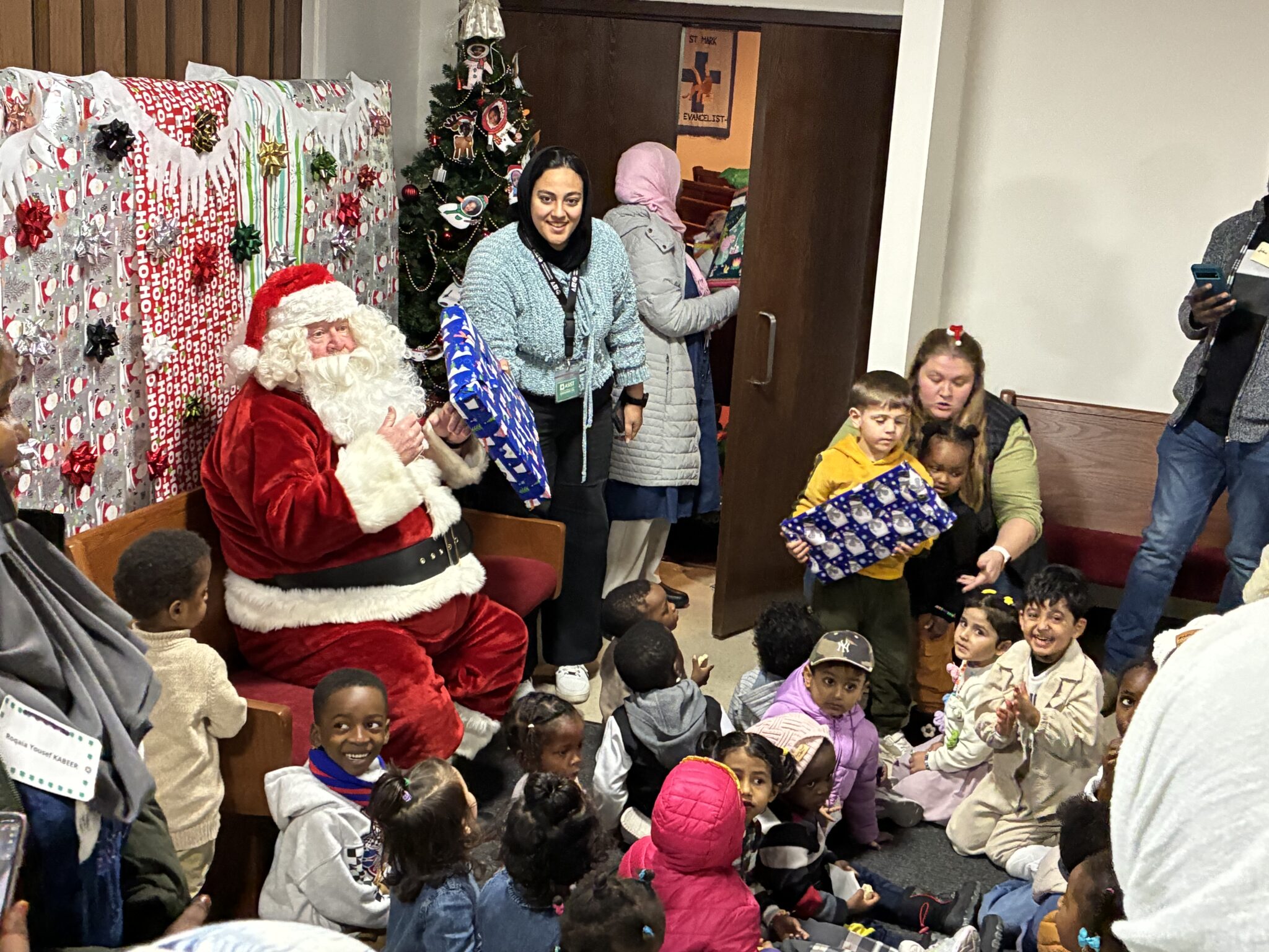 The 2025 Holiday Gathering for Newcomer Mothers and Children was a Huge ...